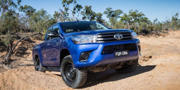 为什么 Toyota Hilux 到现在依旧那么受欢迎？ | automachi.com