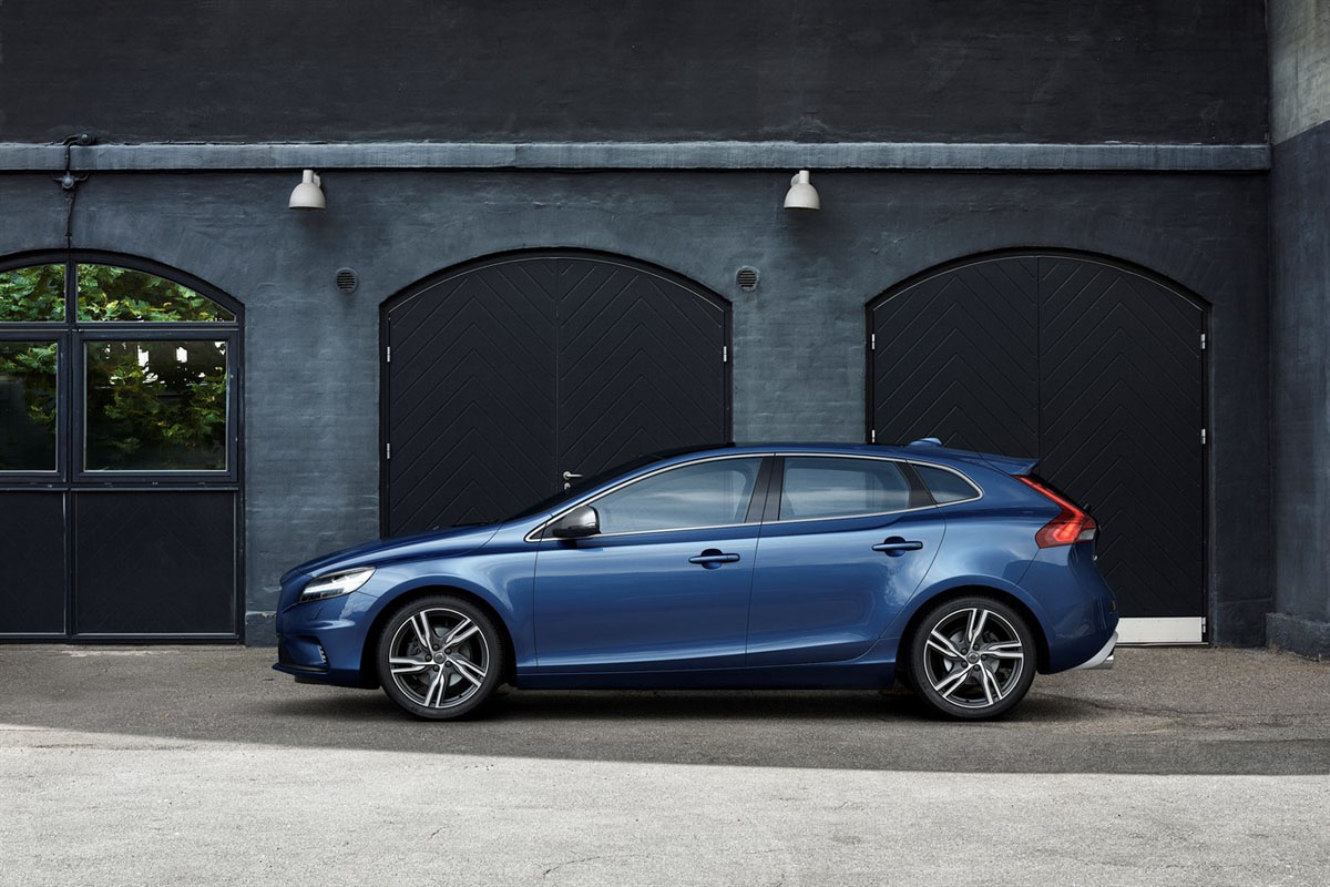 Volvo v40 t4 20 Automachi Volvo v40 t4 20 Automachi