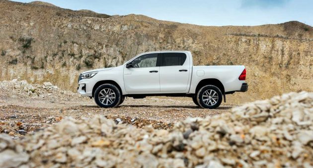 改装版 Lexus Hilux 霸气亮相，这样的皮卡车你们喜欢吗 - automachi.com