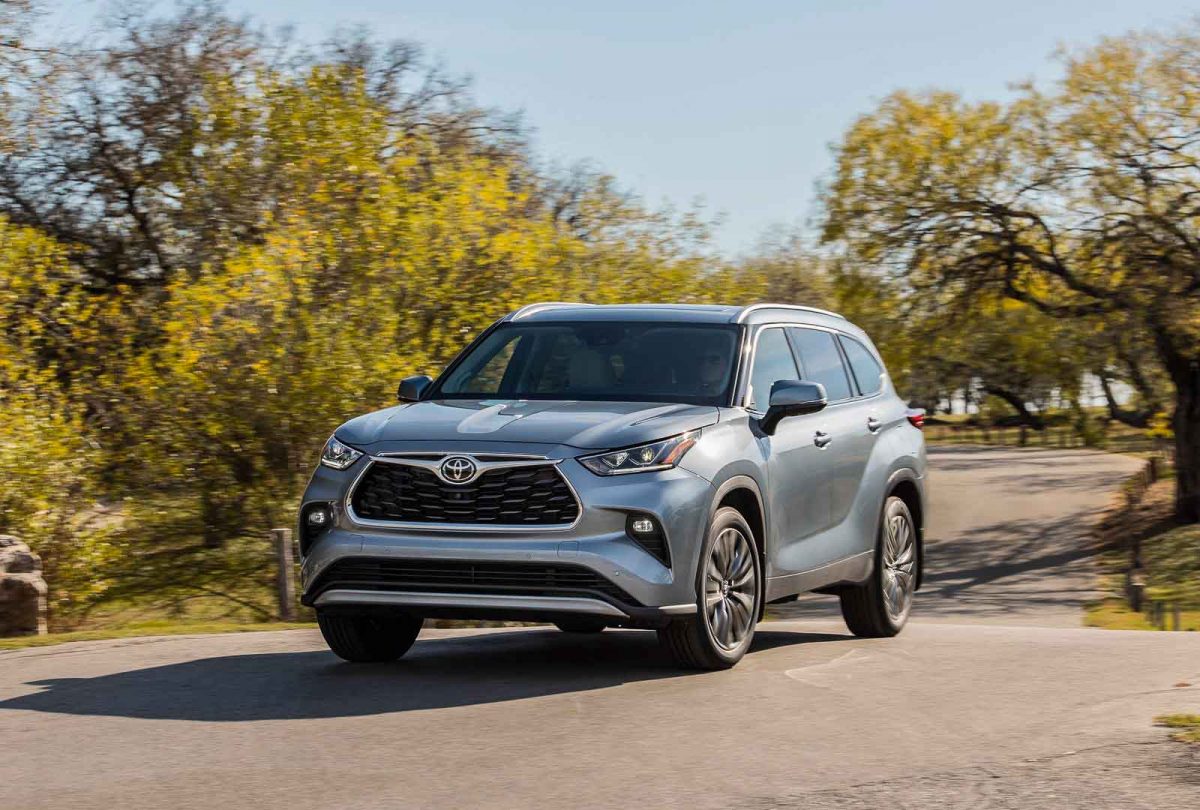 Toyota Crown Kluger 5 - automachi.com