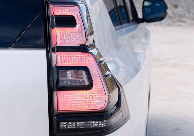Toyota Land Cruiser Prado 23 - automachi.com