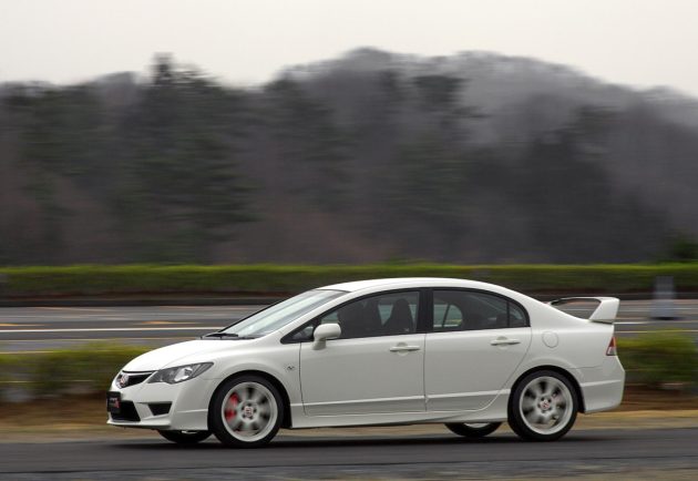 Honda Civic FD2 Type R 11 - automachi.com