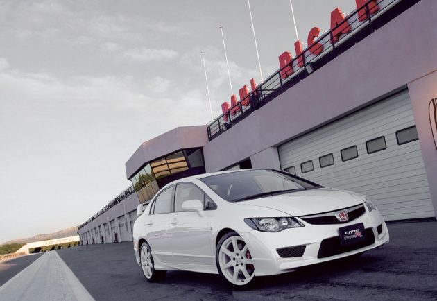 Honda Civic FD2 Type R 2 - automachi.com