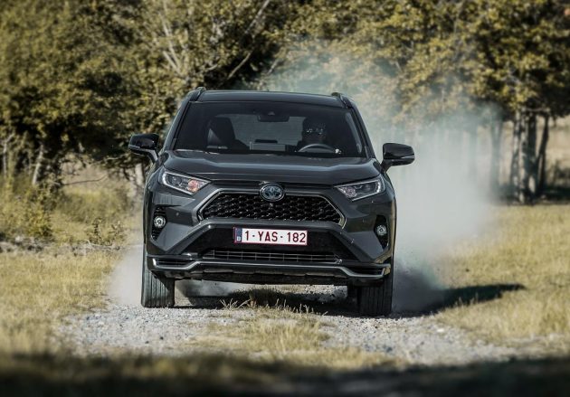 Toyota GR RAV4 或在 2023 年发布，1.6L 三缸Turbo + 6MT，能爆发出 300 Hp + 370 Nm ...