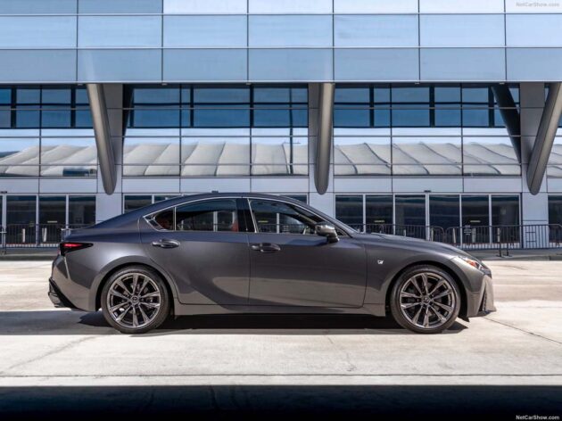 2021 Lexus IS300 F-Sport 入口车现在只需要RM 250,000左右、2.0L涡轮最大马力241 Hp ...
