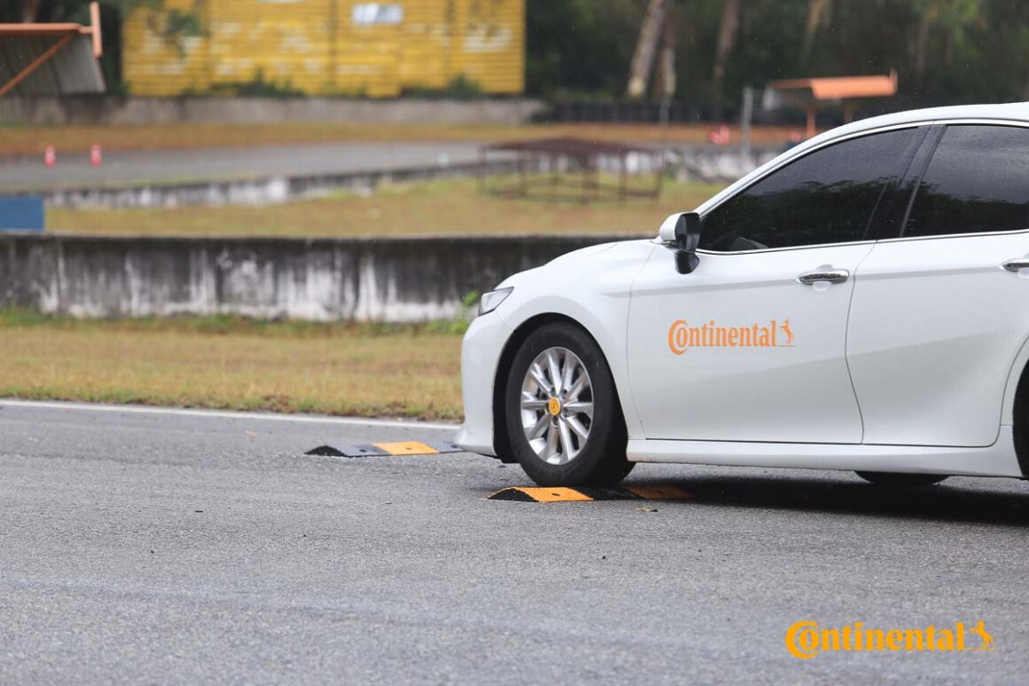 Continental CC7 & UC7 测试：隔音更好，但是雨天抓地力是否能一雪前耻？ - automachi.com