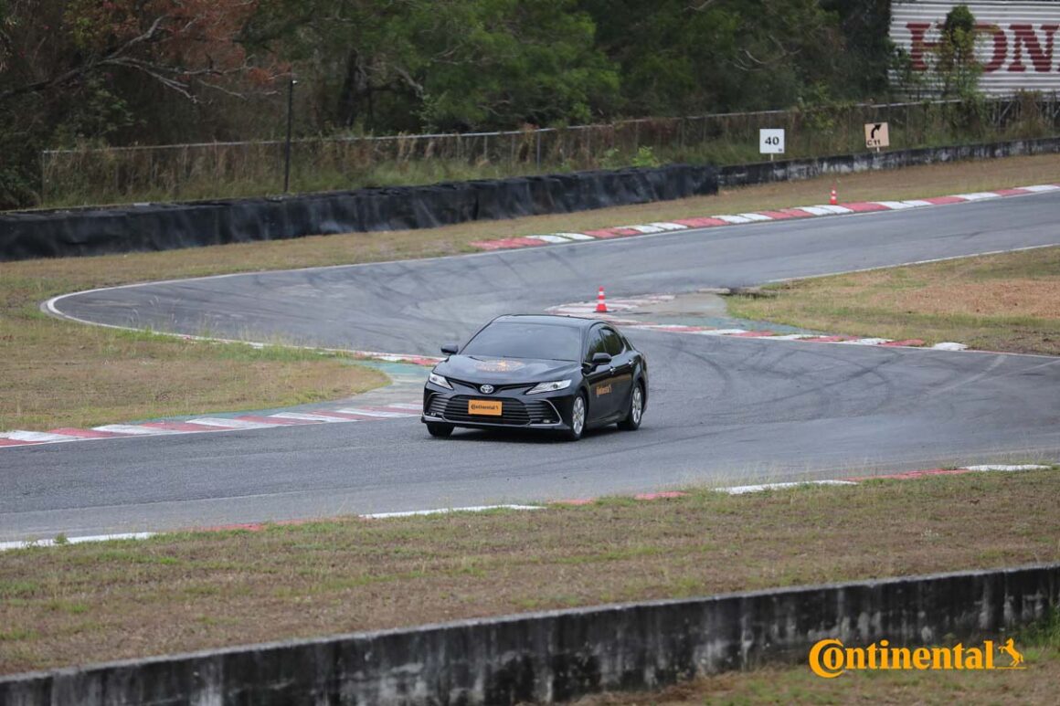 Continental CC7 & UC7 测试：隔音更好，但是雨天抓地力是否能一雪前耻？ - automachi.com