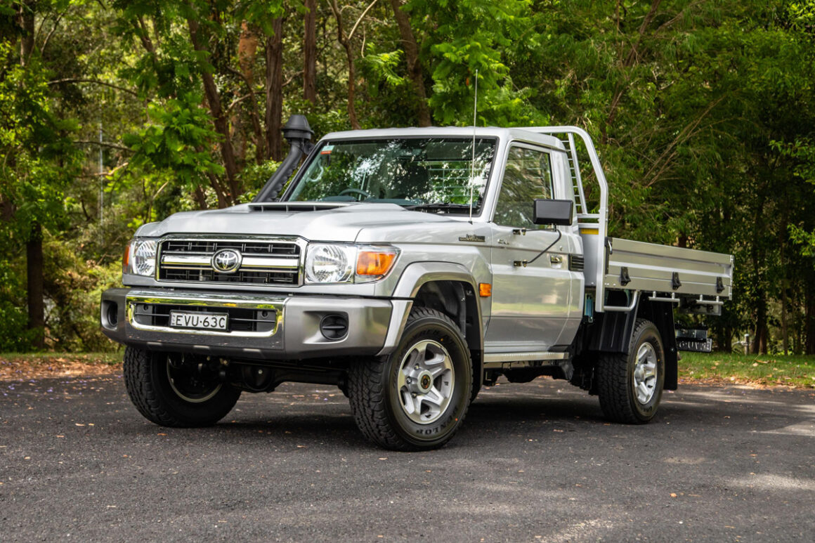2023-Toyota-LandCruiser-70-Series-LC79-GXL-Cab-Chassis-13 - automachi.com