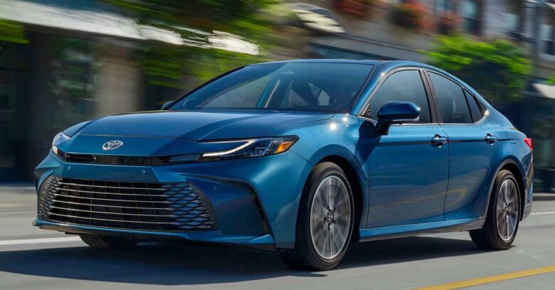 2025 Toyota Camry 登场：更年轻外观设计，搭载 2.5L Hybrid 引擎，最大马力 232 Hp。 - automachi.com