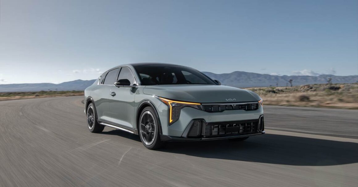 2025 Kia K4 正式登场：1.6T 引擎 + 8AT 变速箱，新一代韩系 C-Segment Sedan。 - automachi.com