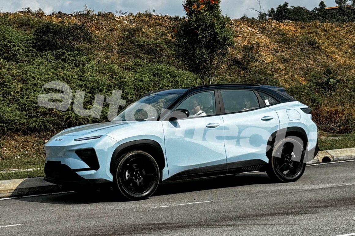 “Chery eQ7” 现身大马测试：2U. CHAT 贴牌，搭载半固态电池，号称世界首款续航 1,000 km 的 SUV ...