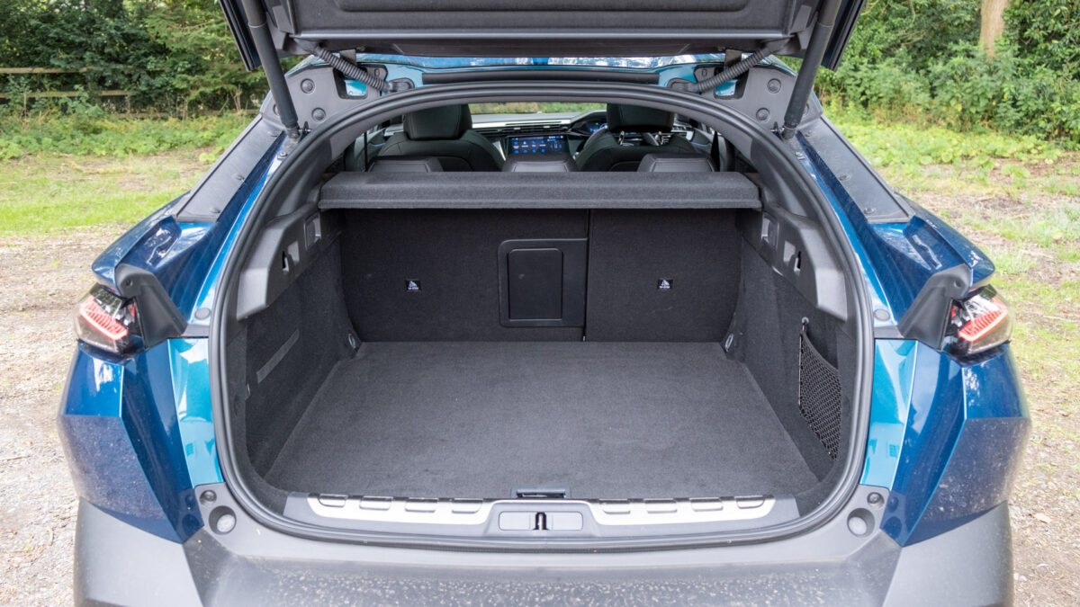 Peugeot-408-boot-space - automachi.com