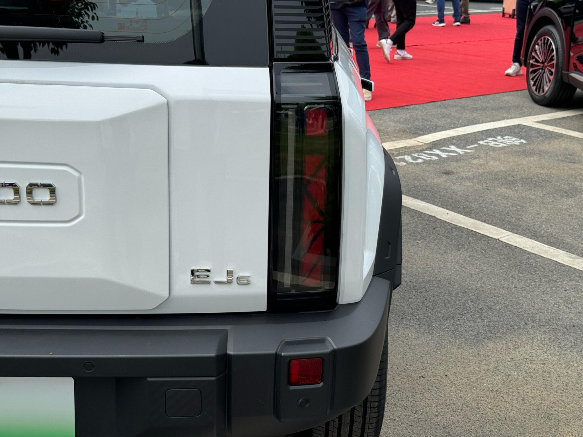 Jaecoo J6 中国实拍：亲民纯电方盒子越野 SUV，预计售价 RM 160,000。 - automachi.com