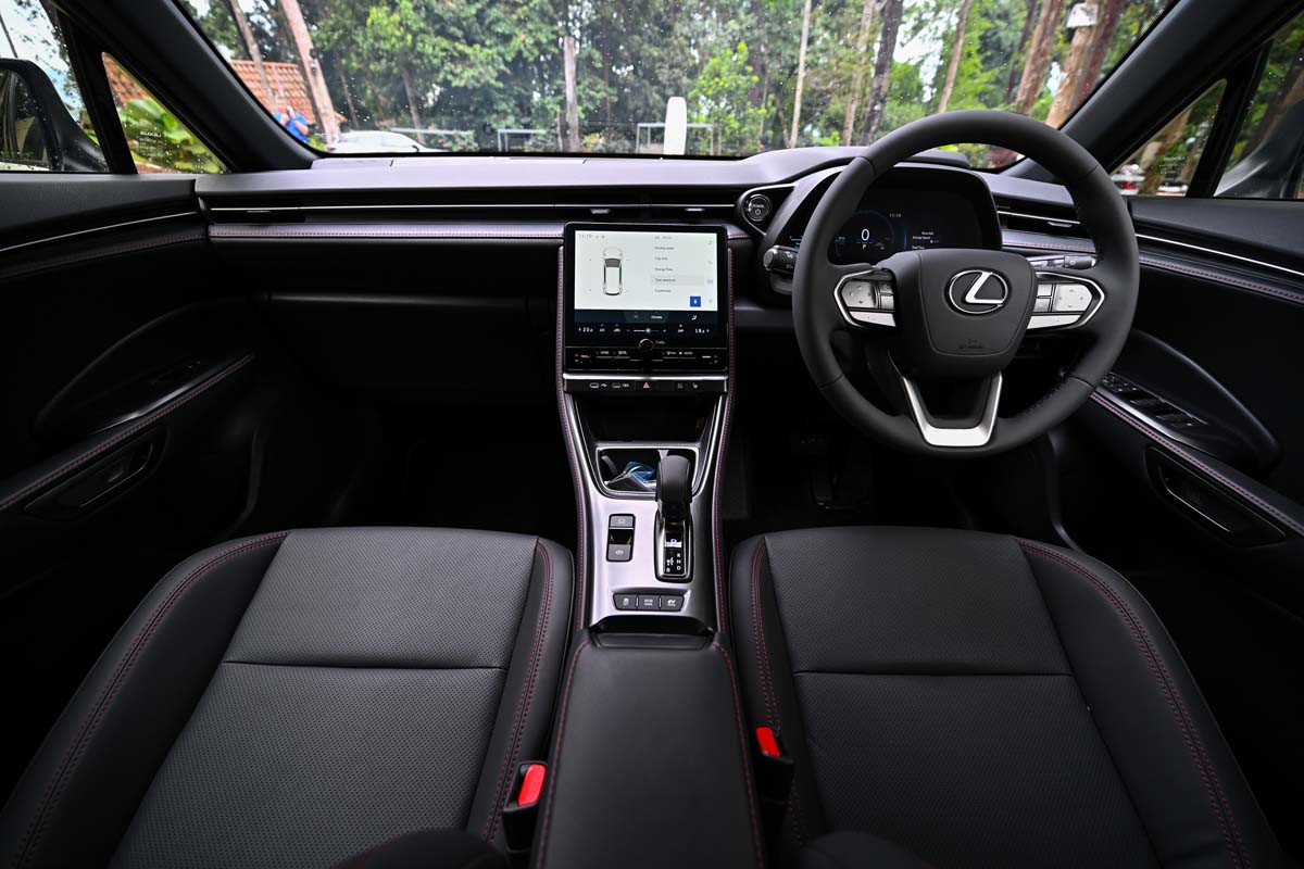 Lexus LBX 15 - automachi.com