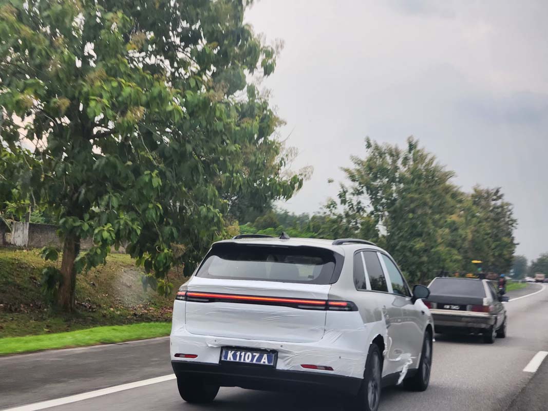 Leapmotor C10 现身我国：搭载磷酸铁锂电池，续航达420公里 - automachi.com