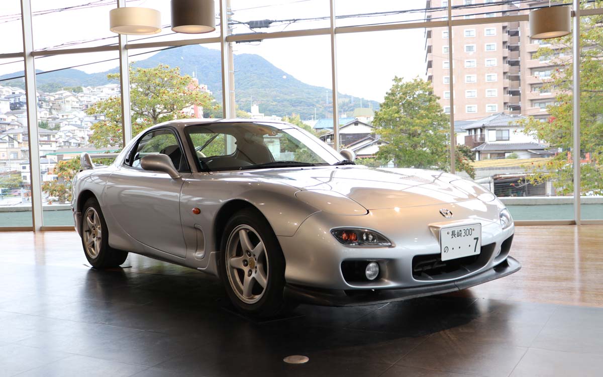 Mazda RX-7 4 - automachi.com